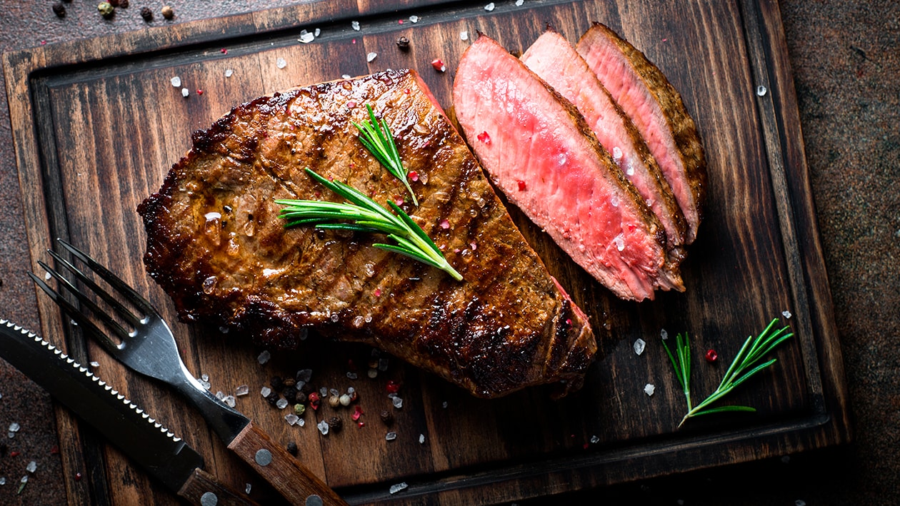 Rib Eye a la Parrilla: Sabor y Jugosidad Perfectos – The Grill Academy